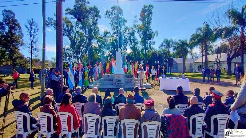 Locales/Plazoleta "15 de Junio de 1853". Polter y Brigadier López. Acto ...